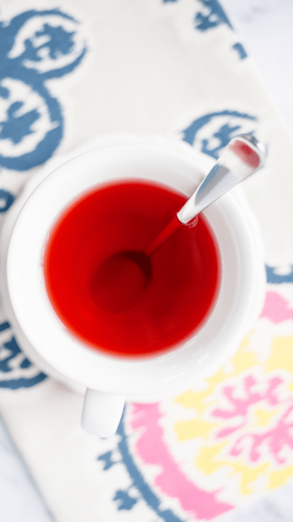Metabolism Boosting White Tea with Cranberry and Honey