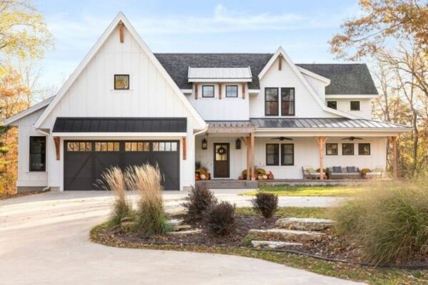Exciting News Plus 12 Beautiful White Modern Farmhouse Exteriors