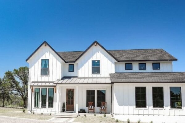 Exciting News Plus 12 Beautiful White Modern Farmhouse Exteriors