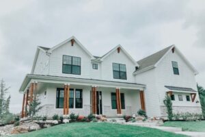 Exciting News Plus 12 Beautiful White Modern Farmhouse Exteriors