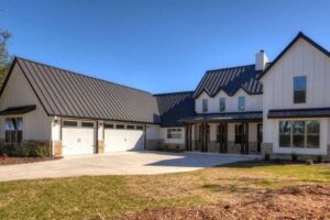 Exciting News Plus 12 Beautiful White Modern Farmhouse Exteriors